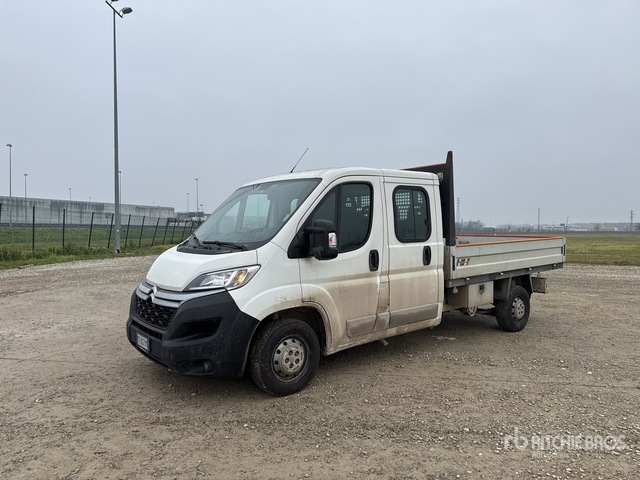 2019 Citroen Jumpy Crew Cab Flatbed Truck | Ritchie Bros. Auctioneers