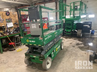 2015 Skyjack SJIII 3220 Electric Scissor Lift in Rochester, New York ...