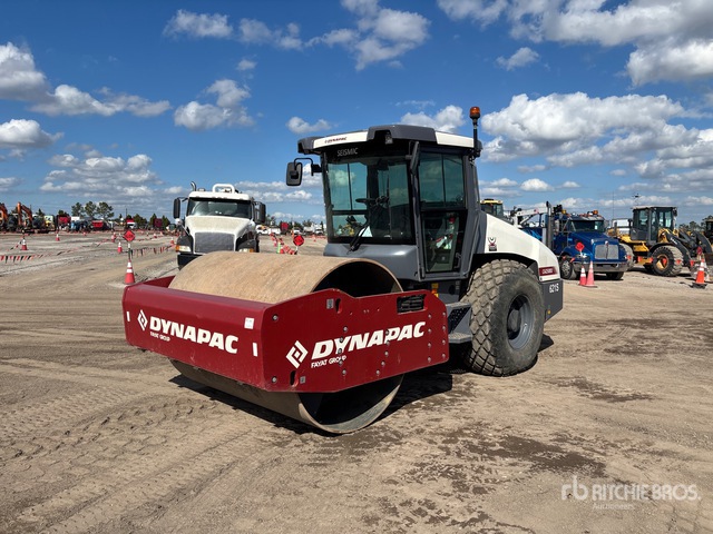 2023 Dynapac CA2500D Rodillo compactador | Ritchie Bros. Auctioneers