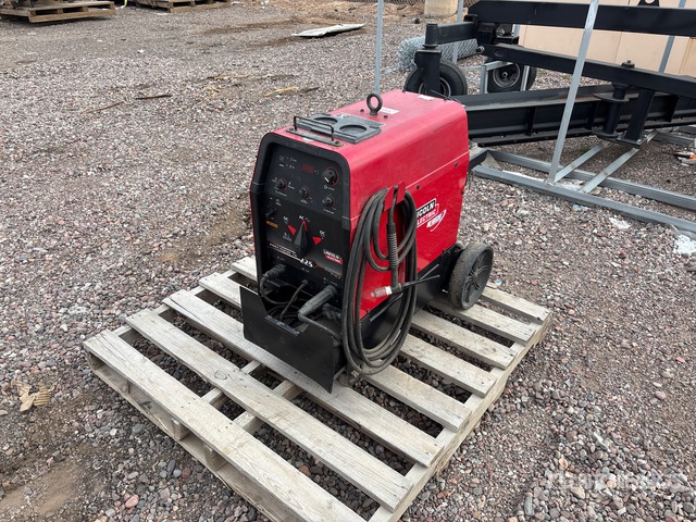 2007 Lincoln Electric Precision Tig 225 Skid-Mounted TIG Electric ...