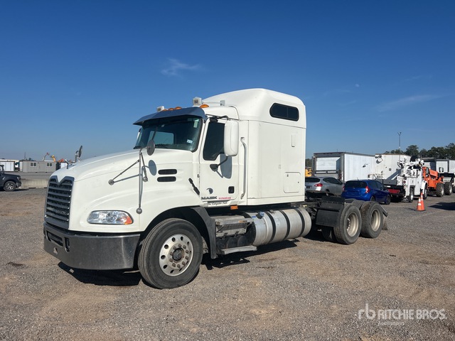2018 Mack CXU613 6x4 T/A Sleeper Truck Tractor | Ritchie Bros. Auctioneers
