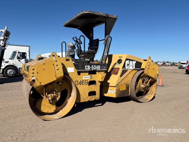 2006 Cat CB-534D XW Double Drum Roller | Ritchie Bros. Auctioneers