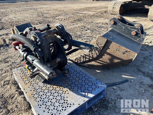 2020 Rototilt R4 Tilt Rotator Excavator Coupler with 63 in Concrete ...