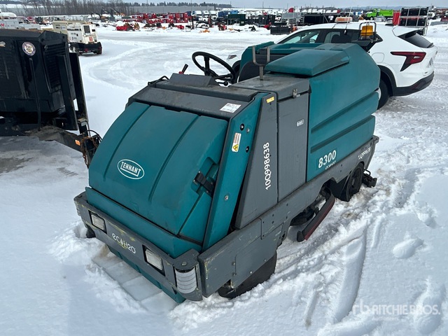 2010 Tennant 8300 Ride-On Electric Floor Scrubber | Ritchie Bros ...