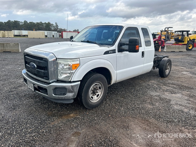 2015 Ford F-250 4x2 Extended Cab Cab and Chassis | Ritchie Bros ...