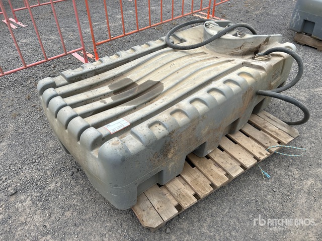 Silvan Selecta 400 L Portable Poly Diesel Fuel Tank | Ritchie Bros ...