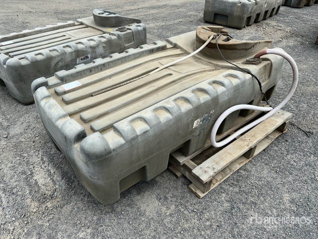 Silvan Selecta 400 L Portable Poly Diesel Fuel Tank | Ritchie Bros ...