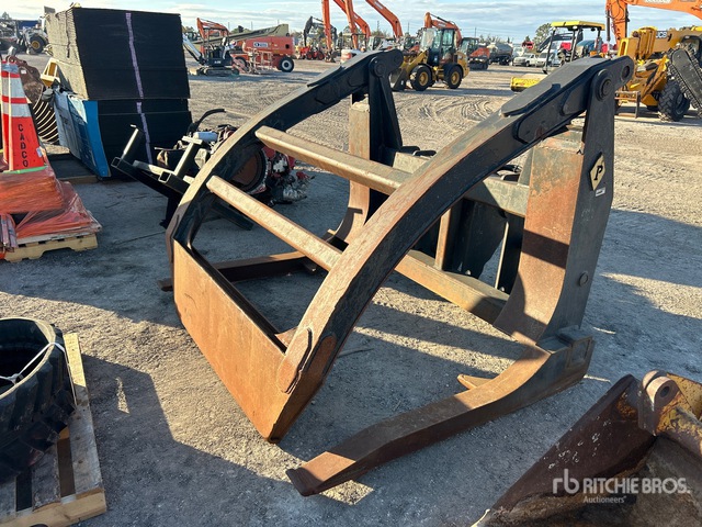 Pemberton 90 in Log Wheel Loader Grapple - Fits John Deere 644J, K, L ...