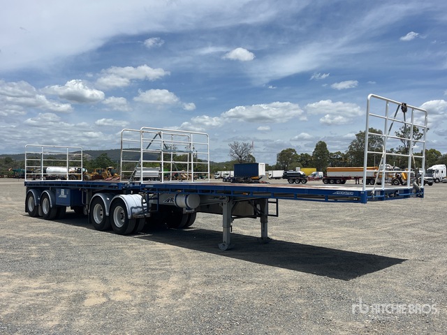 2015 MaxiTrans Bogie/A B-Double Combination Flatbed Trailer | Ritchie ...
