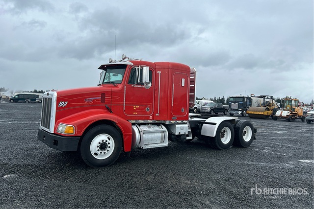 2003 Peterbilt 385 6x4 T/A Sleeper Truck Tractor | Ritchie Bros ...