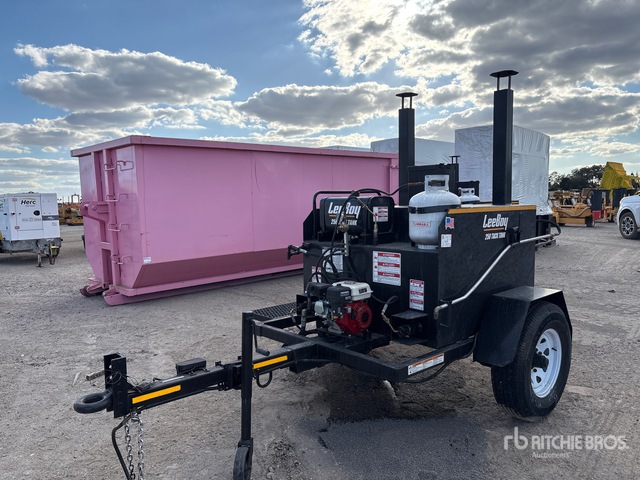 2004 LeeBoy L250 T/A 250 gal Asphalt Distributor Trailer | Ritchie Bros ...