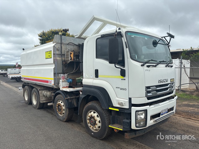 2019 Isuzu FH FYH 300/350 18000 L 8x4 Twin-Steer Water Truck | Ritchie ...