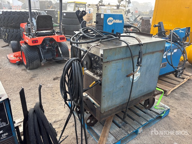 Miller FC600 71-576475 600 A Mobile Multi-Process Electric Welder ...