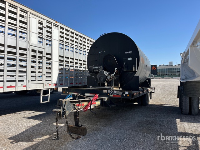 2000 Dynaweld T/A Asphalt Tank Trailer | Ritchie Bros. Auctioneers