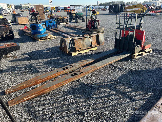 2022 Raymond 8410 8008 lb Electric Pallet Jack (Inoperable) | Ritchie ...