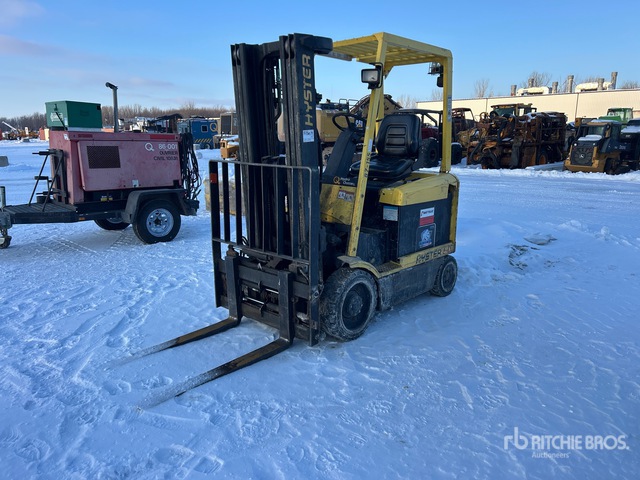 2001 Hyster E50XM-33 4500 lb Electric Forklift | Ritchie Bros. Auctioneers