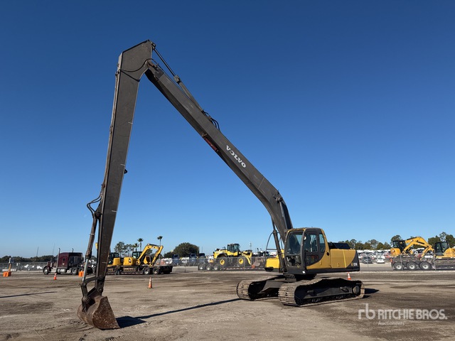 2000 Volvo EC240LR Long Reach Tracked Excavator | Ritchie Bros. Auctioneers