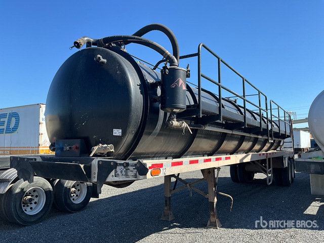 2014 PCI 150 bbl T/A Vacuum Tanker Trailer | Ritchie Bros. Auctioneers