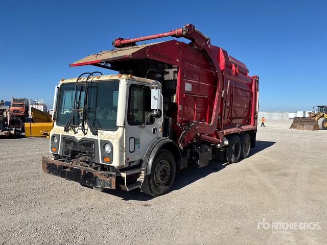 2013 Mack MRU633 6x4 Front Loader Waste Collection Truck | Ritchie Bros ...