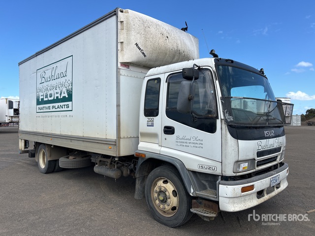 2002 Isuzu FSR 700 4x2 Van Truck | Ritchie Bros. Auctioneers