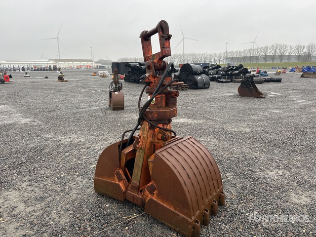 Hydraulic Rotating Clamshell | Ritchie Bros. Auctioneers