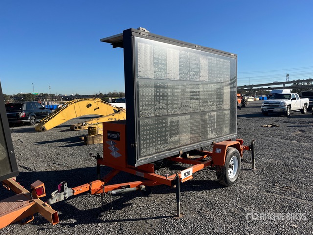 2015 National Signal 380 PCMS 250 W Solar Message Board | Ritchie Bros ...