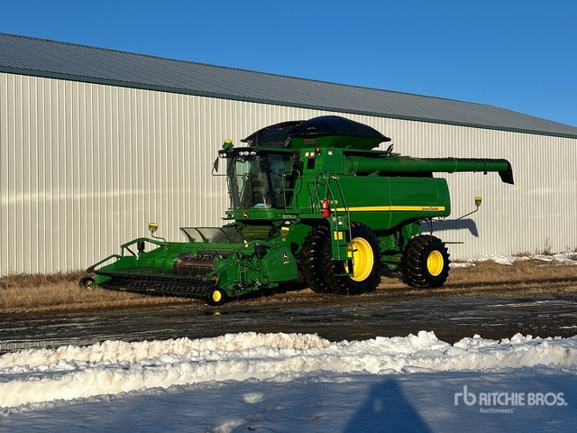 2011 John Deere 9870 STS Combine Harvester | Ritchie Bros. Auctioneers