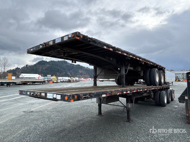 2015 Doepker 32 ft Super B-Train Lead Flatbed Trailer | Ritchie Bros ...