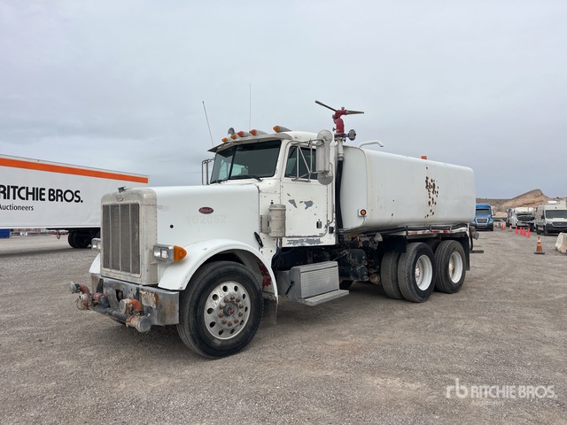 1997 Peterbilt 378 4000 gal 6x4 Water Truck | Ritchie Bros. Auctioneers