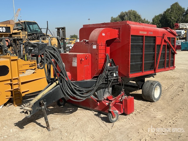 Toro Versa Vac Tow Behind Vacuum Turf Sweeper | Ritchie Bros. Auctioneers