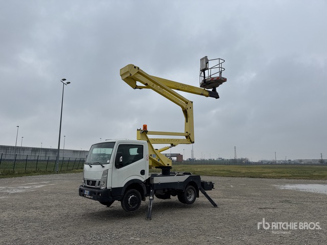 2015 Palfinger P200A 17 m on Nissan Bucket Truck | Ritchie Bros ...