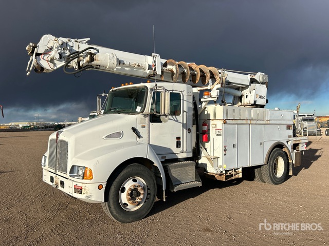 Altec Dm47 on 2005 Kenworth T300 4x2 Digger Derrick Truck | Ritchie ...