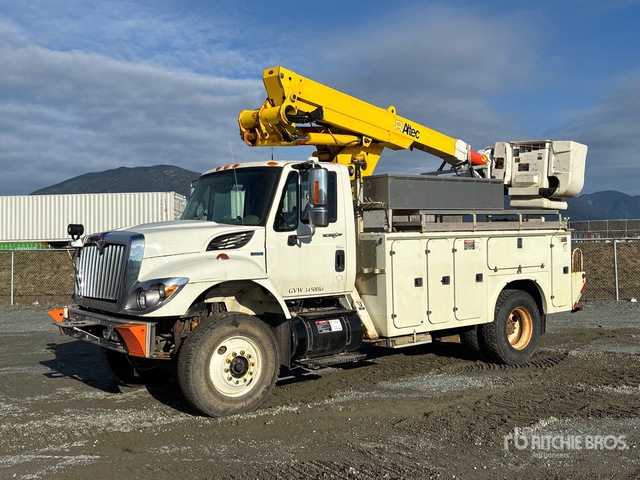 Altec TA41M 41 ft on 2008 International 7400 4x2 Bucket Truck | Ritchie ...
