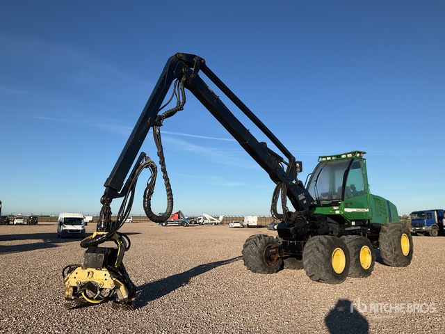 2005 John Deere 1070D 6x6 Log Forwarder | Ritchie Bros. Auctioneers