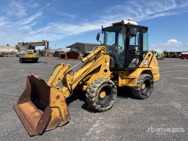 2002 Cat 906 Wheel Loader | Ritchie Bros. Auctioneers
