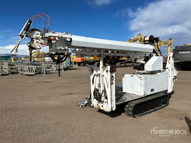 2013 Altec DB37 Tracked Digger Derrick | Ritchie Bros. Auctioneers