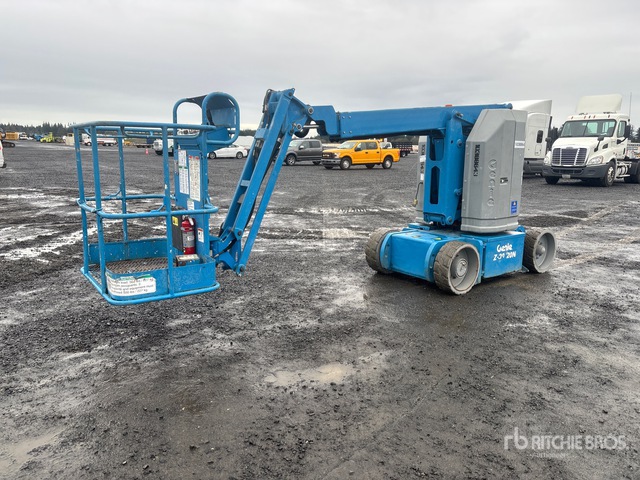 2015 Genie Z-30/20N 2WD Electric Nacelle articulée | Ritchie Bros ...