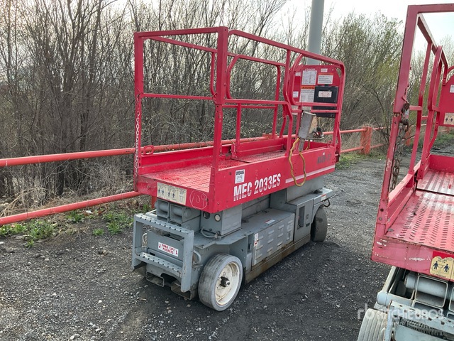 MEC 2033ES Electric Scissor Lift | Ritchie Bros. Auctioneers