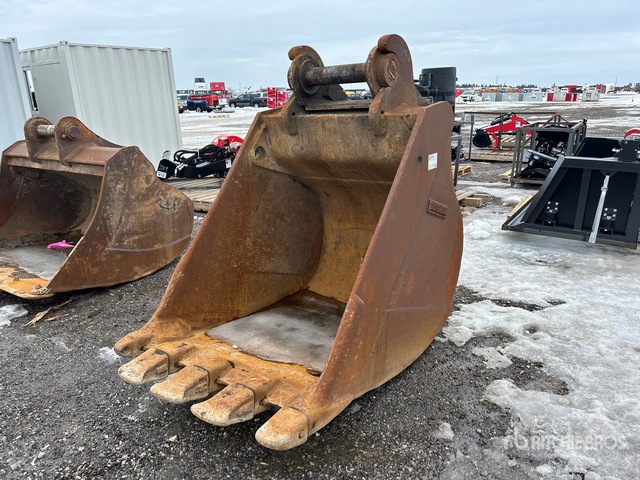 Bateman 46 in Q/C Digging Excavator Bucket - Fits JD 350, Hitachi ZX330 ...