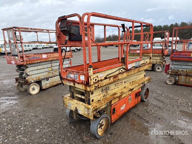 1998 JLG 2033 Electric Scissor Lift | Ritchie Bros. Auctioneers