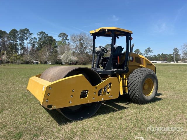 2022 Cat CS10 GC Smooth Drum Compactor | Ritchie Bros. Auctioneers