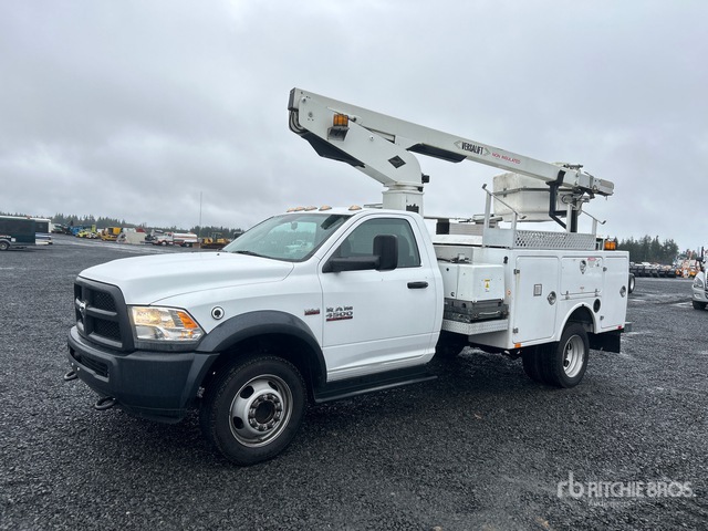 Versalift on 2015 Ram 4500 4x2 Bucket Truck | Ritchie Bros. Auctioneers