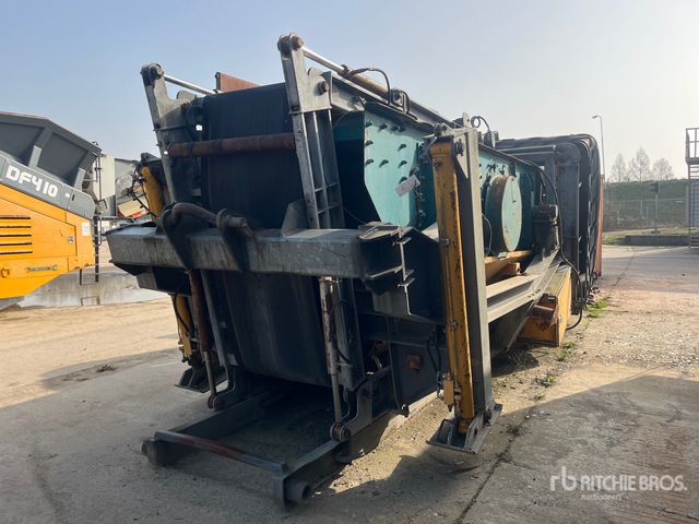 2000 SBM CONT-SIEB 14/38-2 Portable Hooklift Planta de cribado ...