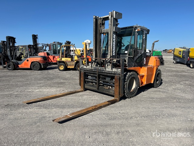 Doosan D90s-7 19000 lb Pneumatic Tire Forklift | Ritchie Bros. Auctioneers