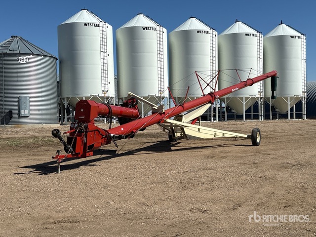 Farm King 1370 13 in x 70 ft Swing Vis sans fin à grain | Ritchie Bros ...