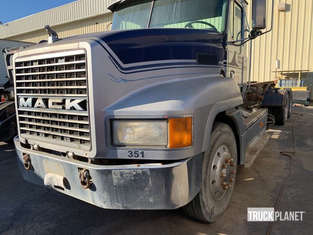 1993 Mack CH613 Roll Off Truck in Santa Maria, California, United ...