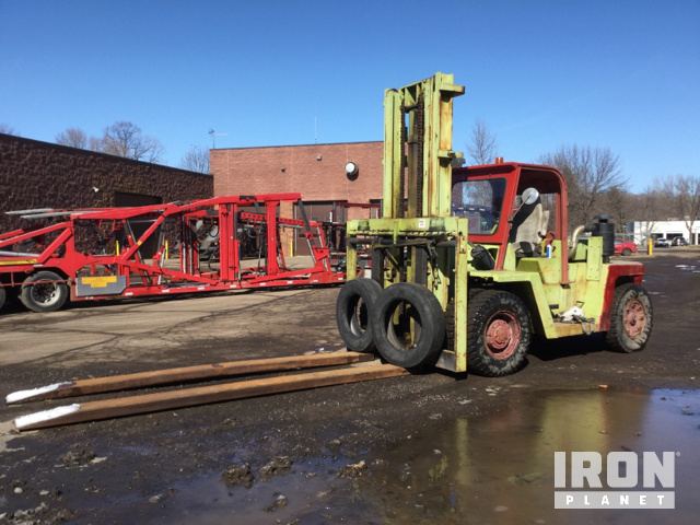 Clark Pneumatic Tire Forklift, Forklift