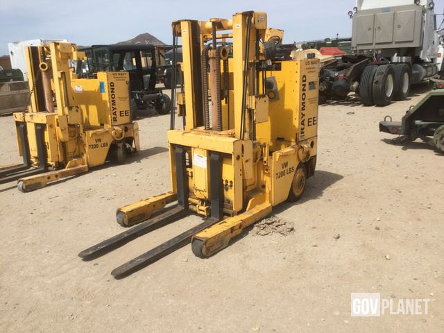 Surplus Raymond 40-R45TN Electric Forklift in Yermo, California, United ...