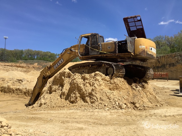 John Deere 450LC Track Excavator in Rockford, Illinois, United States ...