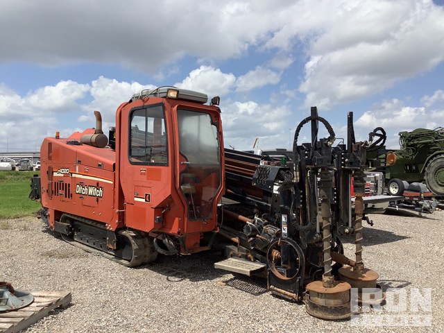2013 Ditch Witch JT4020 Mach 1 Crawler Directional Drill in Humble ...